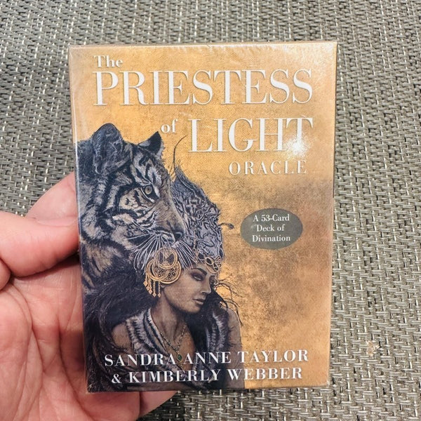 The Priestess of Light Oracle - Sandra Anne Taylor - Ai Ne divination card